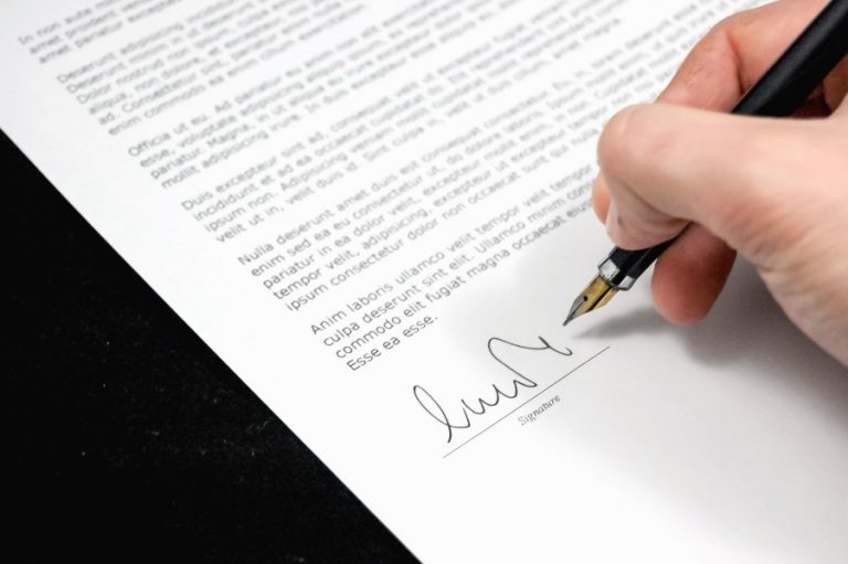 What Is a Derogatory Item on Your Credit Report?